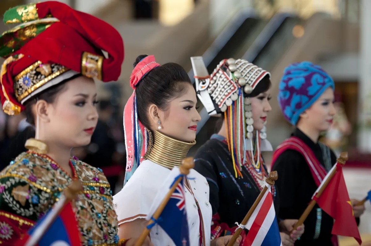Myanmar Traditional Costumes and Ethnic Dress - Myanmar